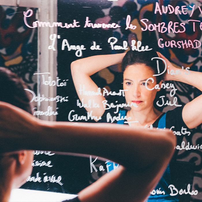 « 3 QUESTIONS A… AUDREY VERNON, POUR « COMMENT TRAVERSER LES SOMBRES ...